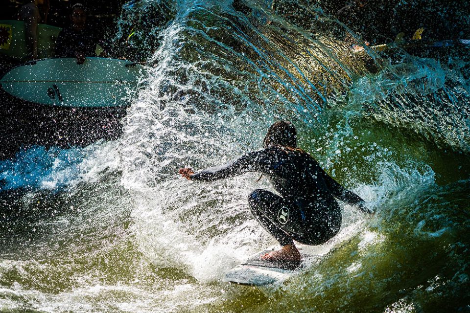 Die Rider's Playlist von der Eisbach Surferin Laura Haustein